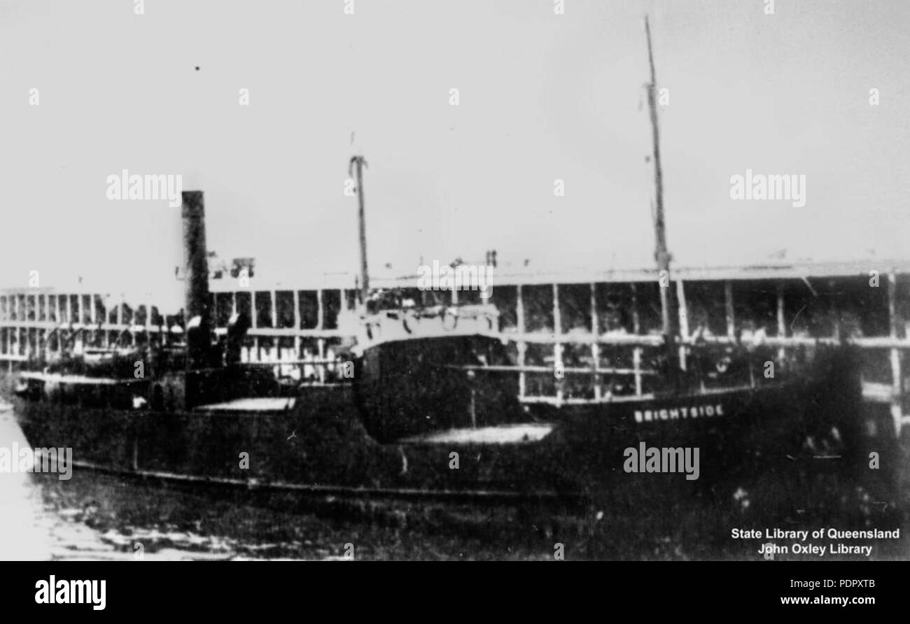 Ship in dock 27 Black and White Stock Photos & Images - Alamy