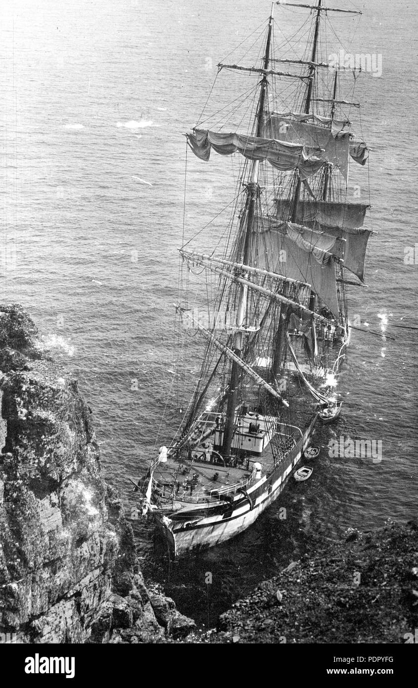 Glasgow 19th century ship hi-res stock photography and images - Alamy