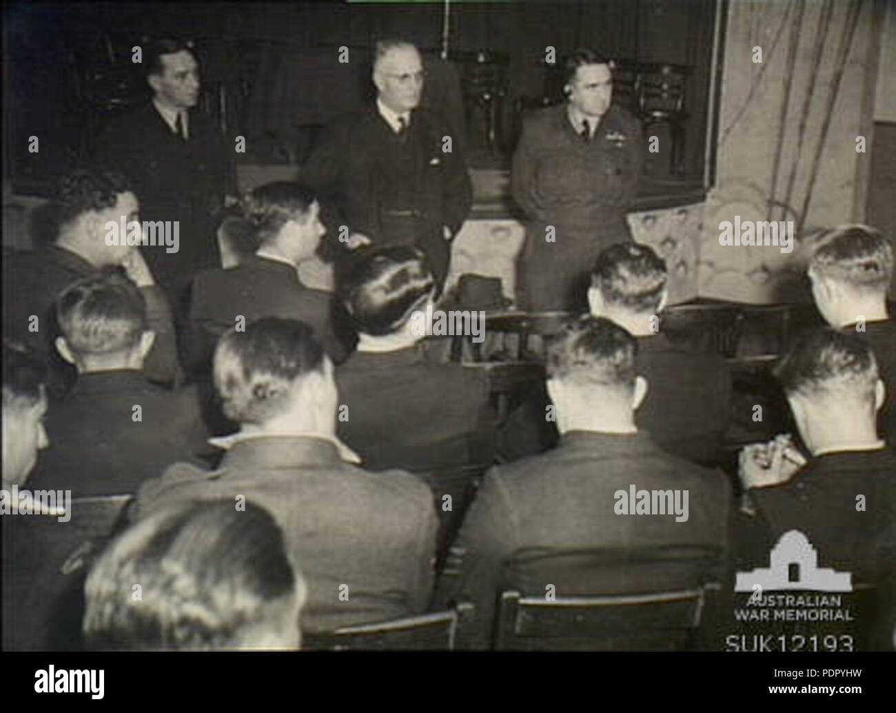 37 Curtin addresses 463 Squadron RAAF personnel Waddington May 1944 AWM ...