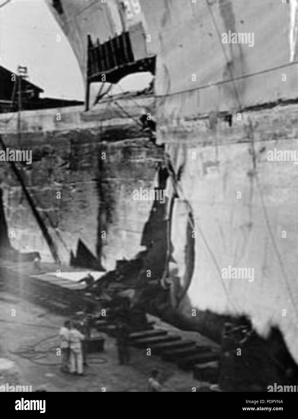 38 Damaged bow of USS Chicago (CA-29) in Sydney dock 1942 Stock Photo ...