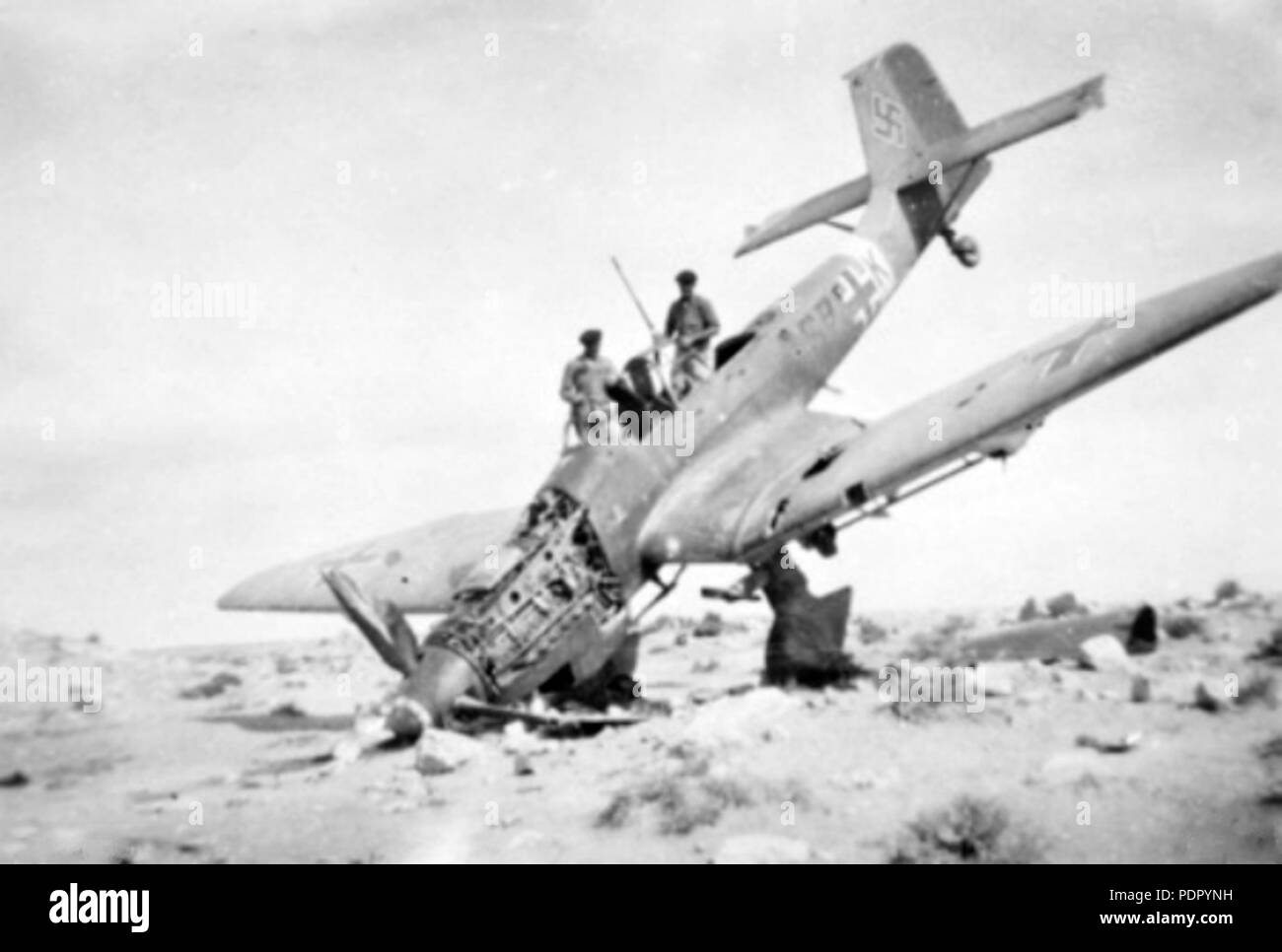 38 Damaged Ju 87D StG 3 in North Africa 1942 Stock Photo - Alamy