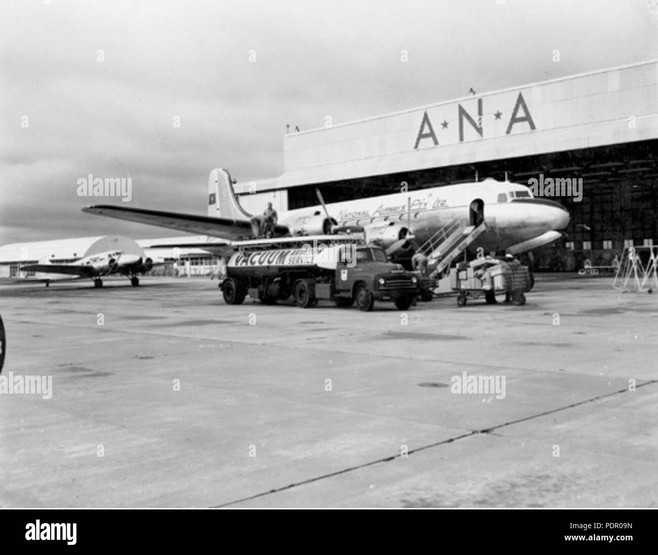 Airport aircraft travel Black and White Stock Photos & Images - Alamy