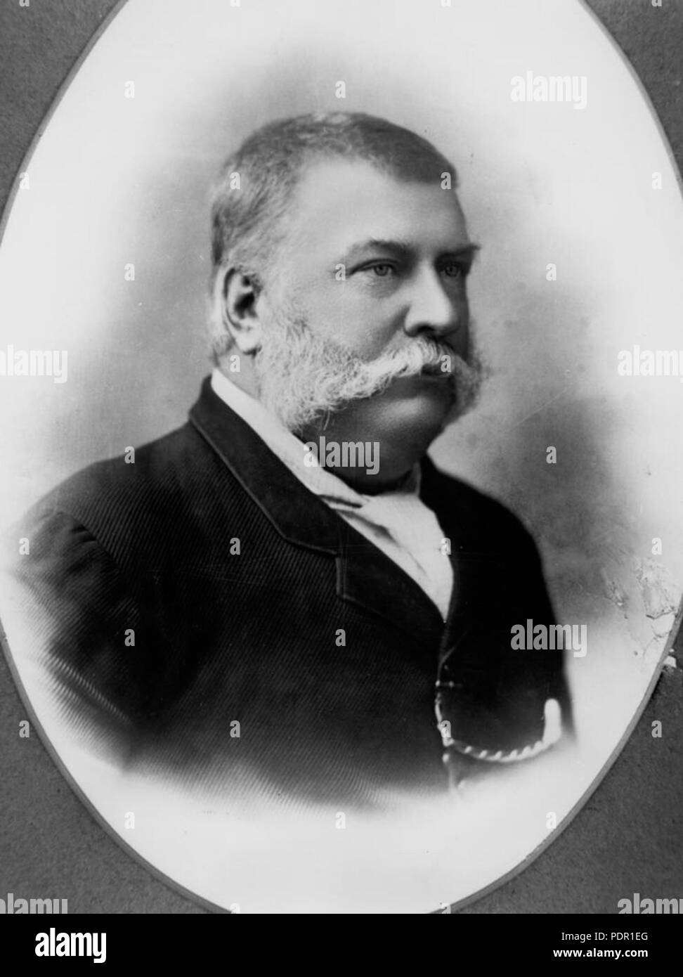 George thorn hi-res stock photography and images - Alamy