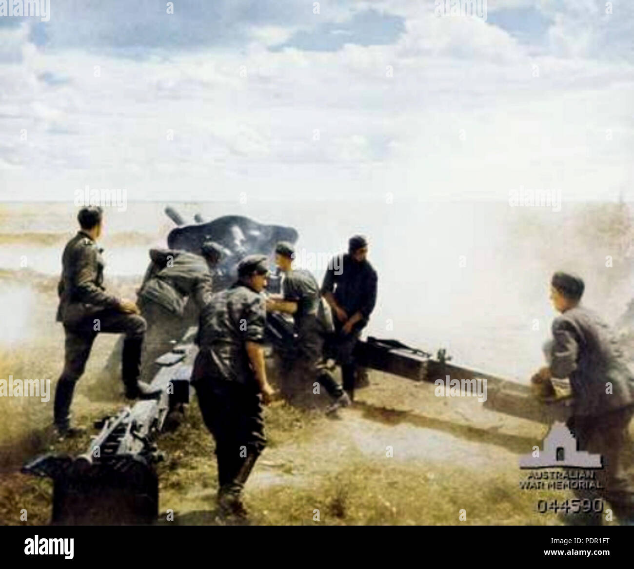 105 mm howitzer hi-res stock photography and images - Alamy