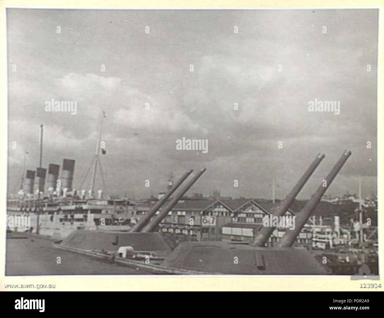 Combat aircraft ships guns hi-res stock photography and images - Alamy