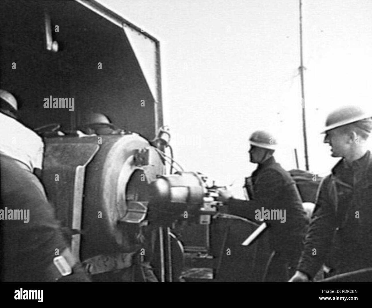 59 HMS Ladybird gunnery Bardia 1941 AWM 127945 Stock Photo - Alamy
