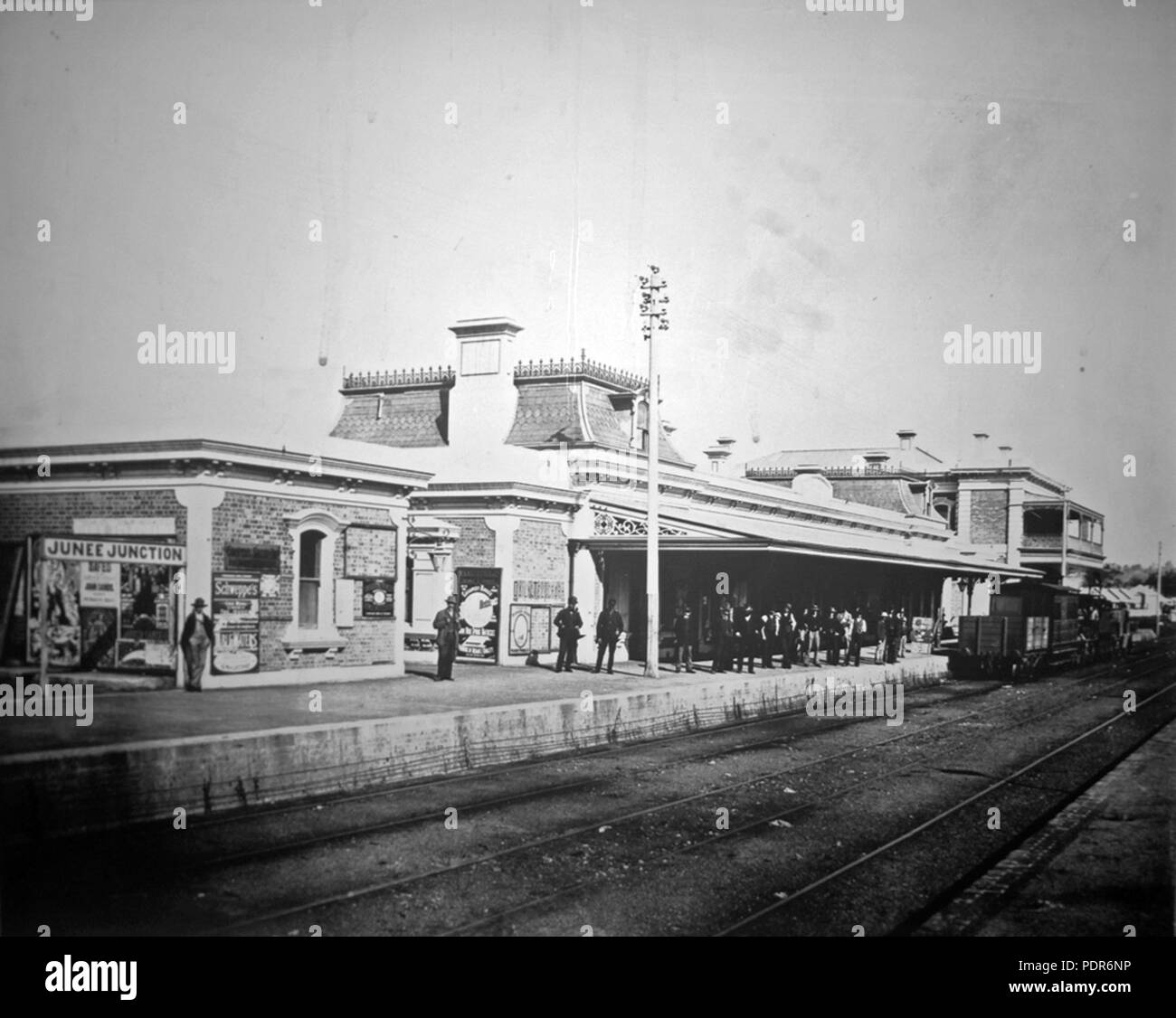 Junee railway station hi-res stock photography and images - Alamy