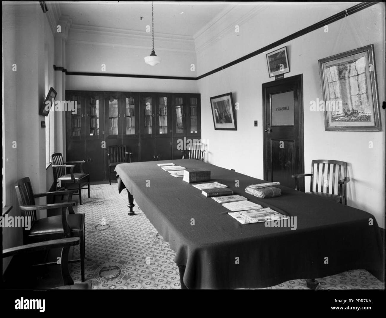 Archive storage room Black and White Stock Photos & Images - Alamy