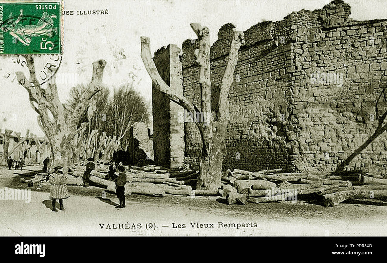 Anciens remparts hi-res stock photography and images - Alamy