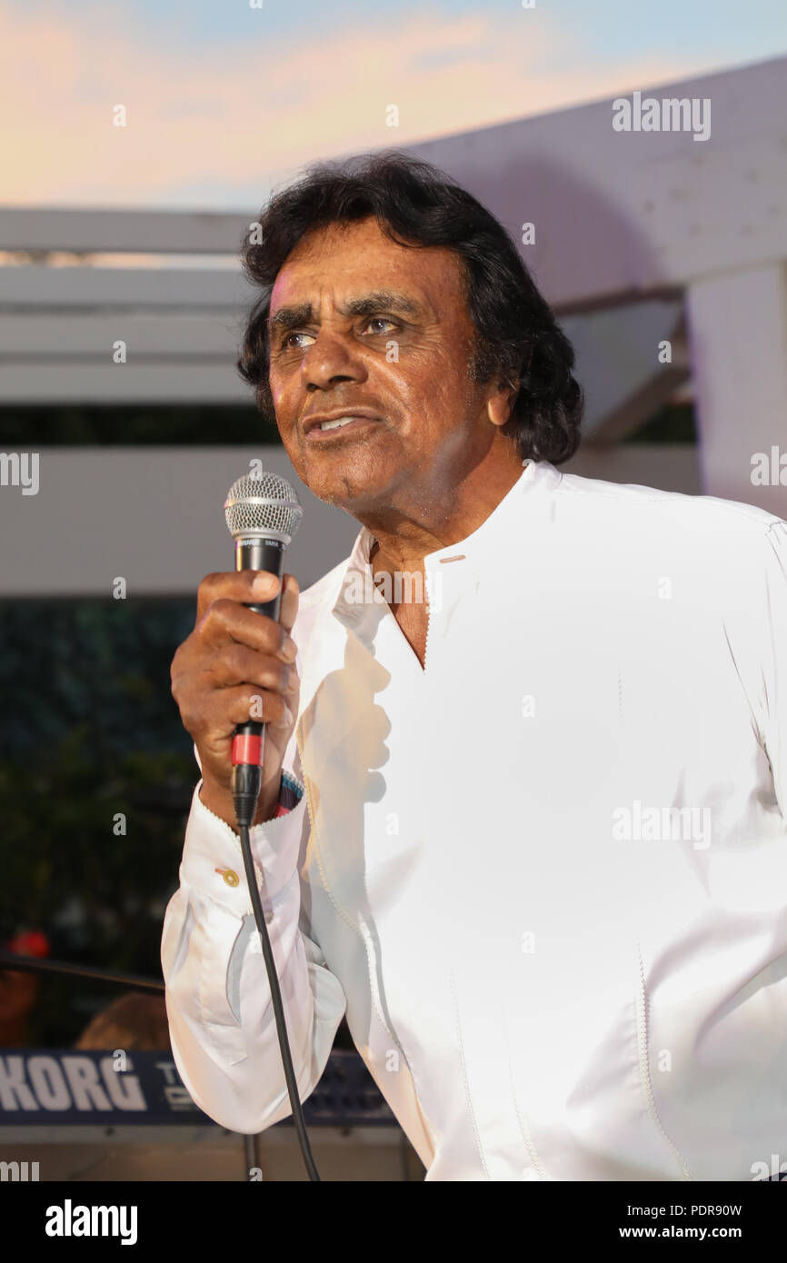 Johnny mathis hi-res stock photography and images - Alamy