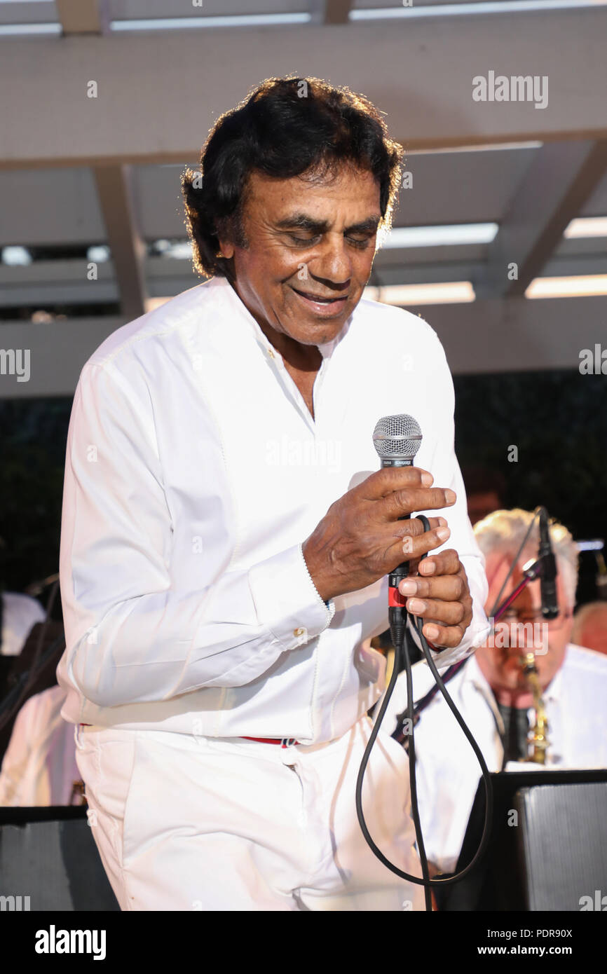 Johnny mathis hi-res stock photography and images - Alamy
