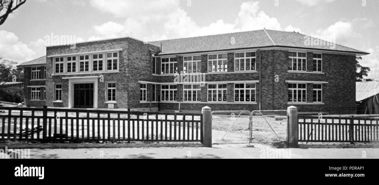 1950 school building Black and White Stock Photos & Images - Alamy