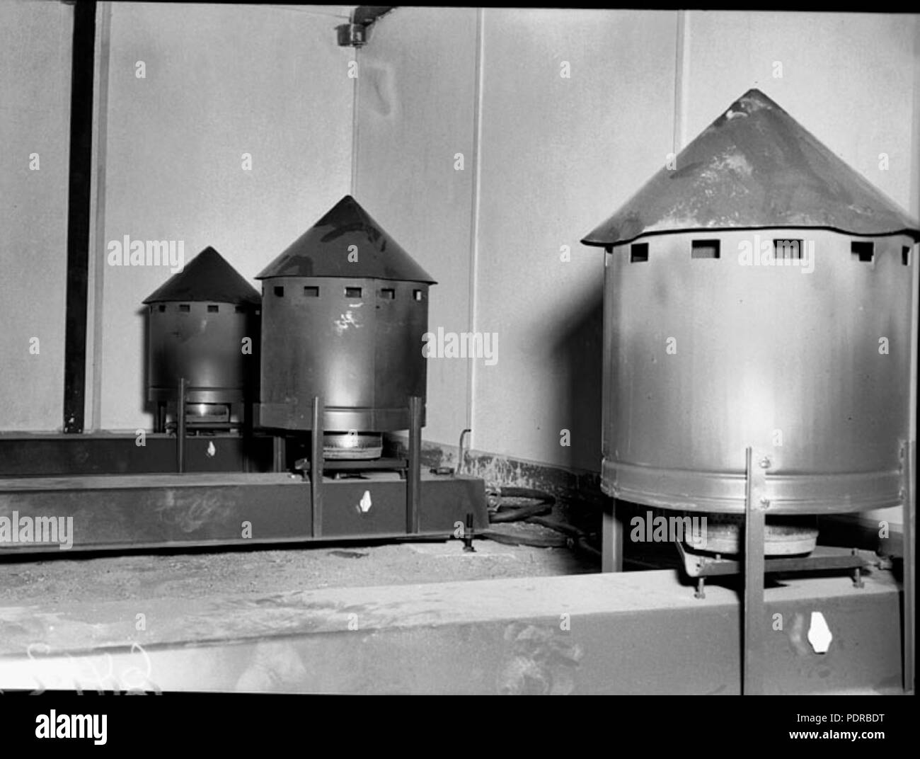 104 Queensland State Archives 1841 Tobacco curing Ayr November 1955 ...