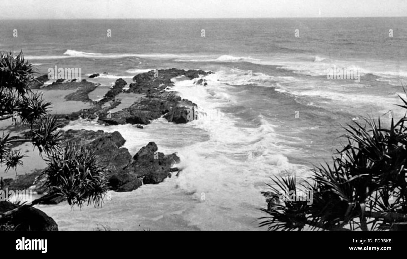Snapper rock Black and White Stock Photos & Images - Alamy