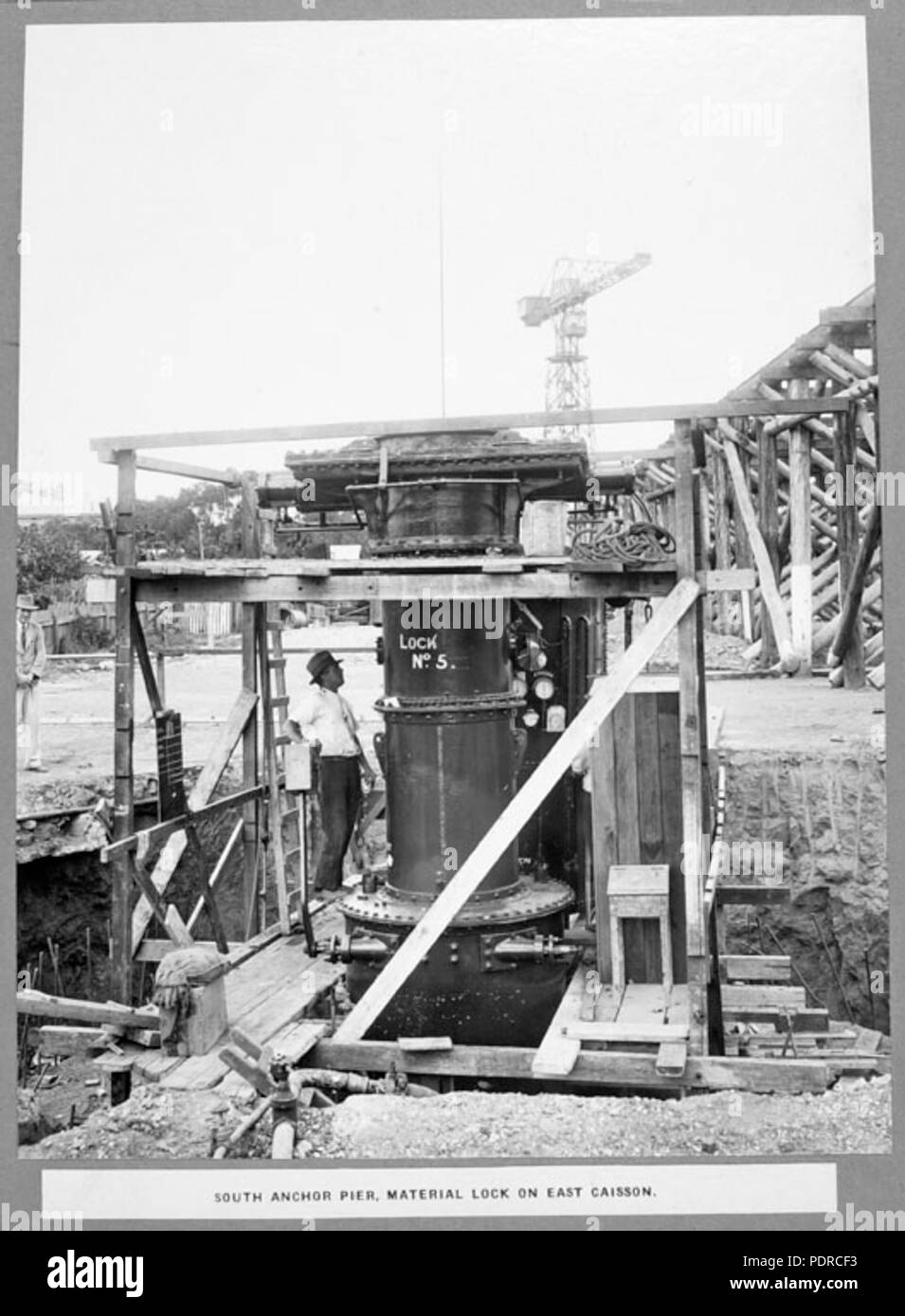 Caisson lock Black and White Stock Photos & Images - Alamy