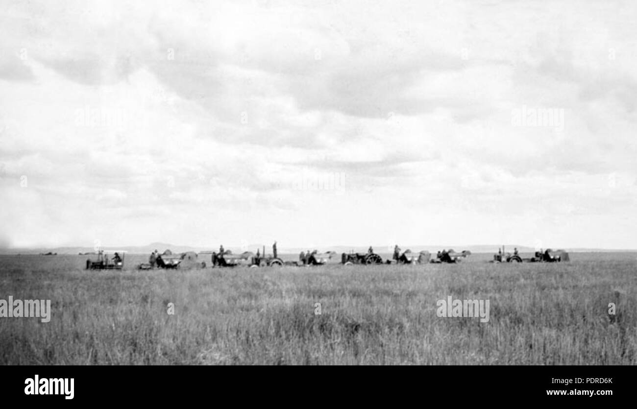 114 Queensland State Archives 4149 Tractordrawn Headers at work ...