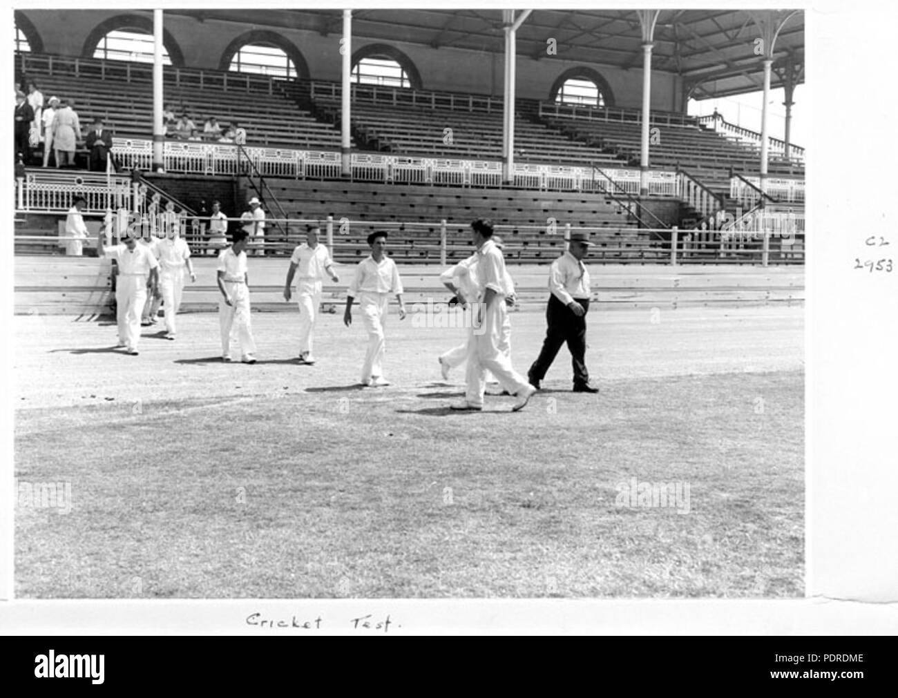 1950s test cricket history hi-res stock photography and images - Alamy