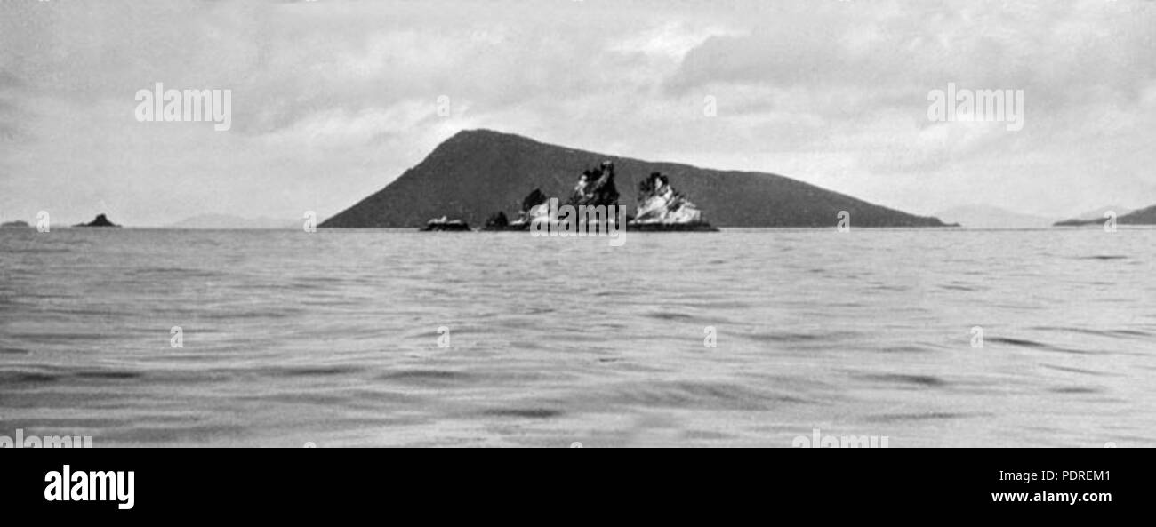 Finger and thumb islands hi-res stock photography and images - Alamy