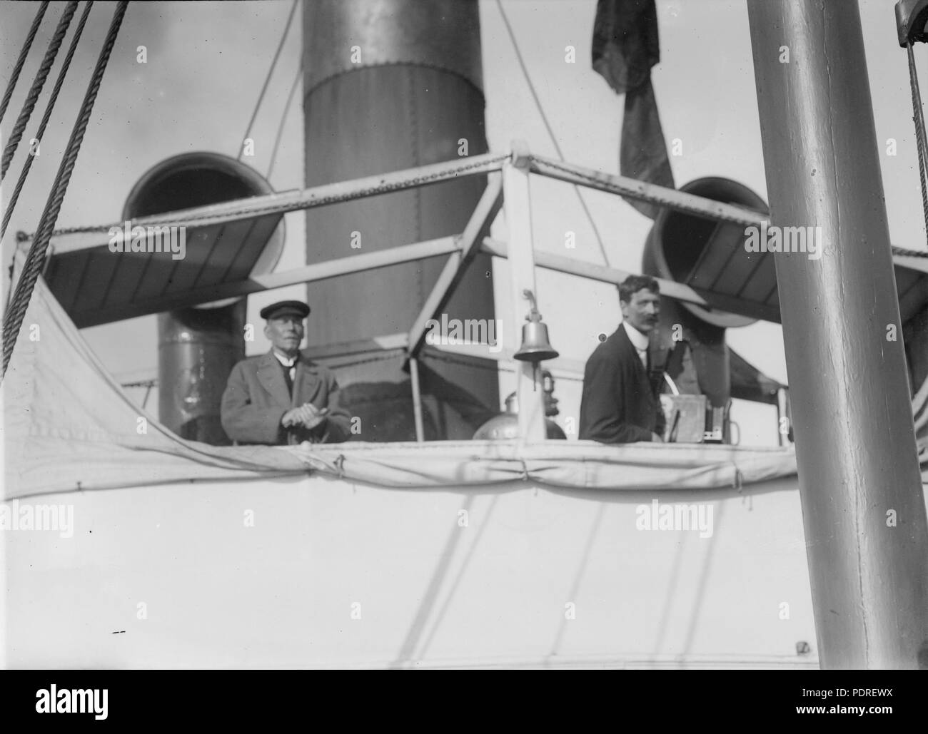 Tugboat fleet hi-res stock photography and images - Alamy