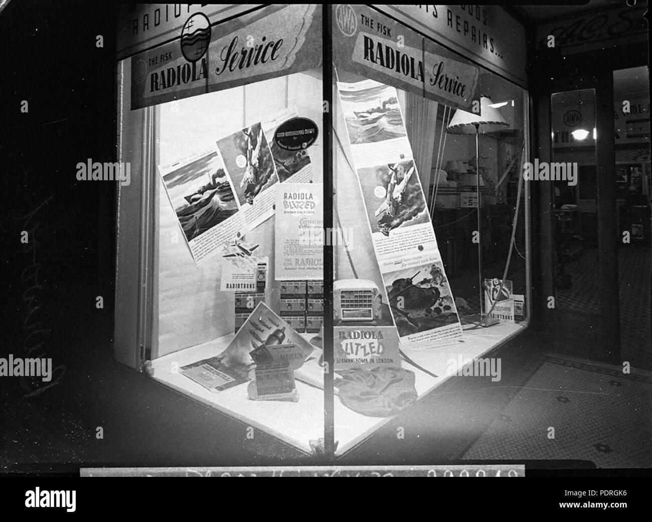 Radios 1930s hi-res stock photography and images - Alamy