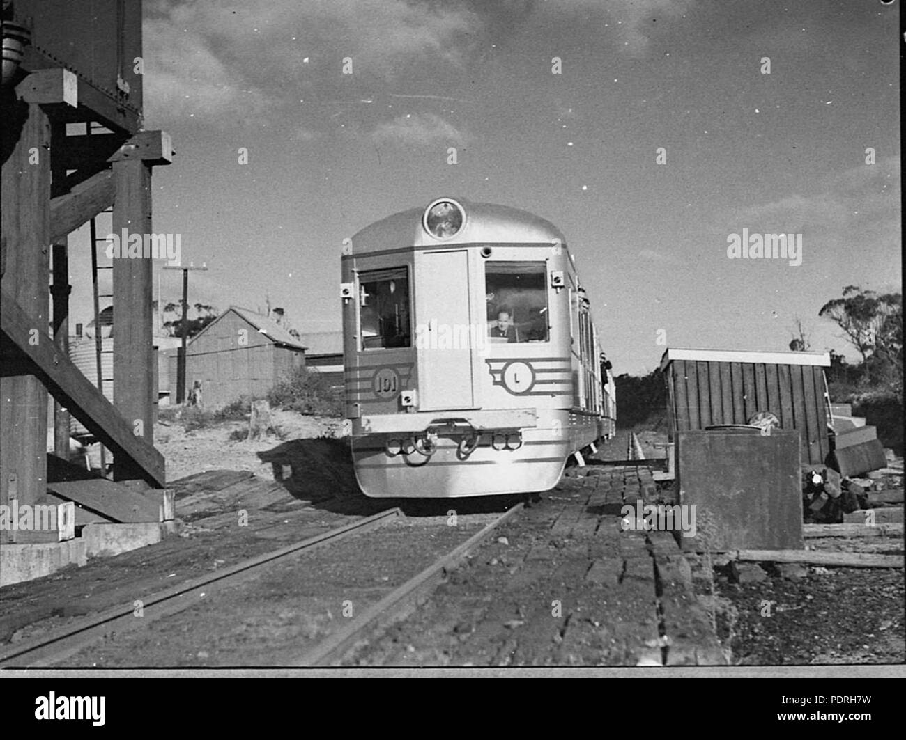 Silver comet train hi-res stock photography and images - Alamy