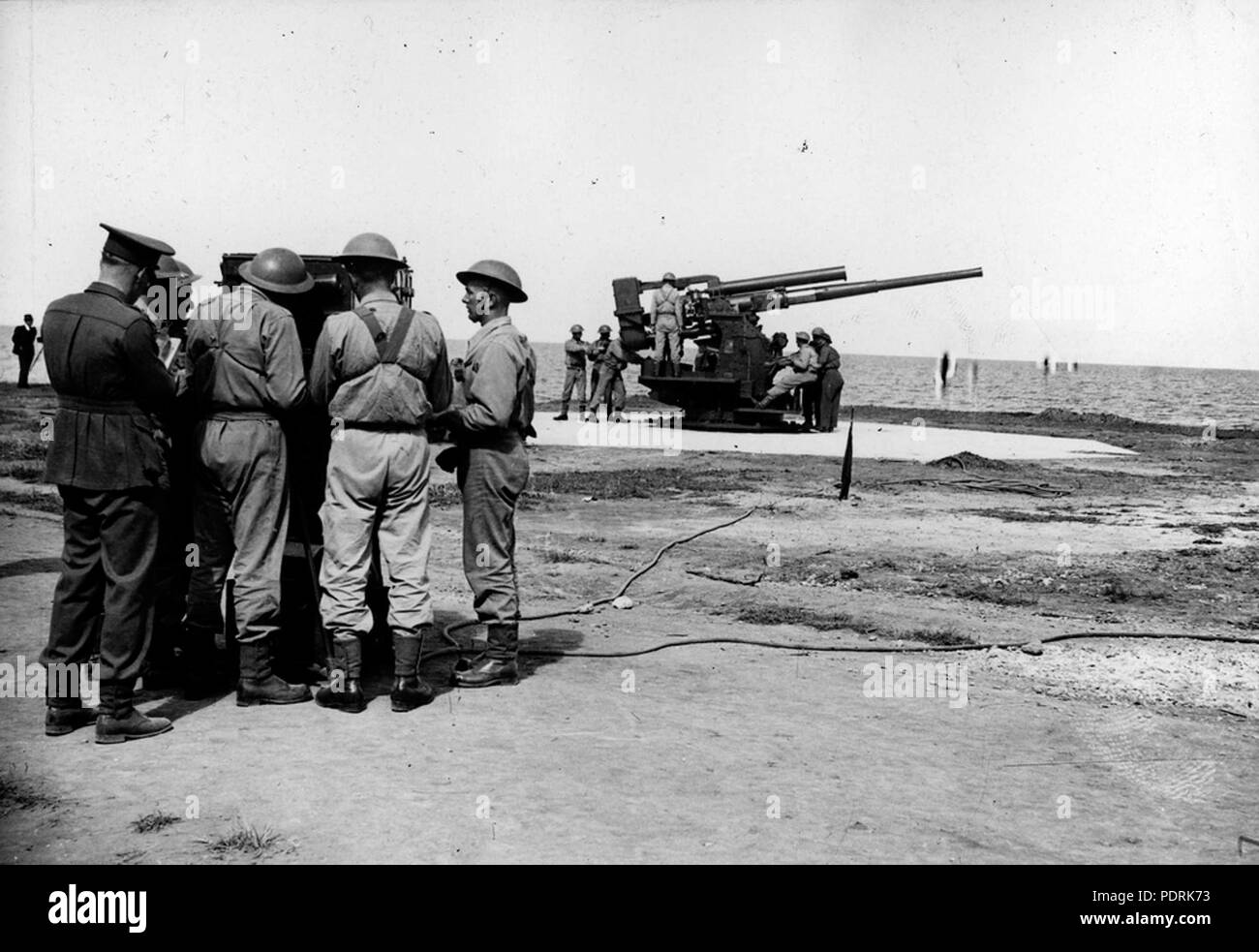 99 QF 3.7 inch AA gun SLV H99.201 3199 Stock Photo - Alamy