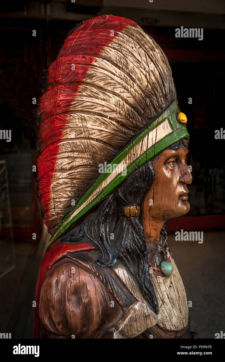 Statue sculpture cherokee hi-res stock photography and images - Alamy