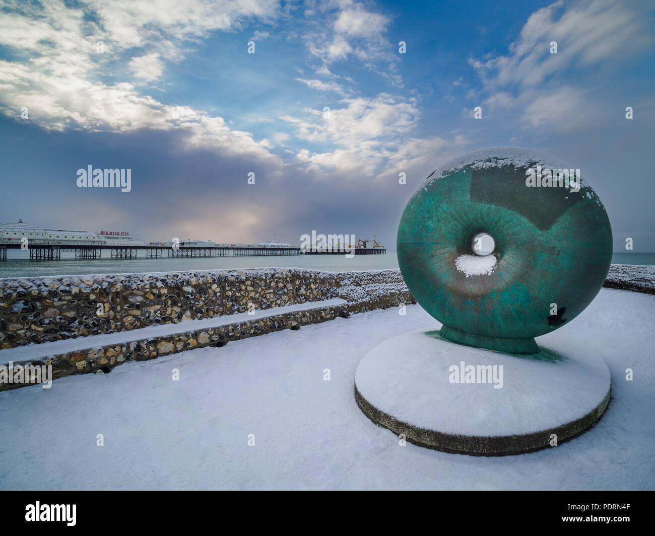 Iced beach hi-res stock photography and images - Alamy