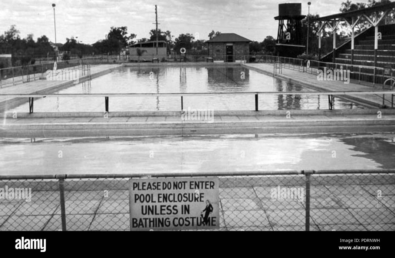 Early 1900s swimming pool hi-res stock photography and images - Alamy