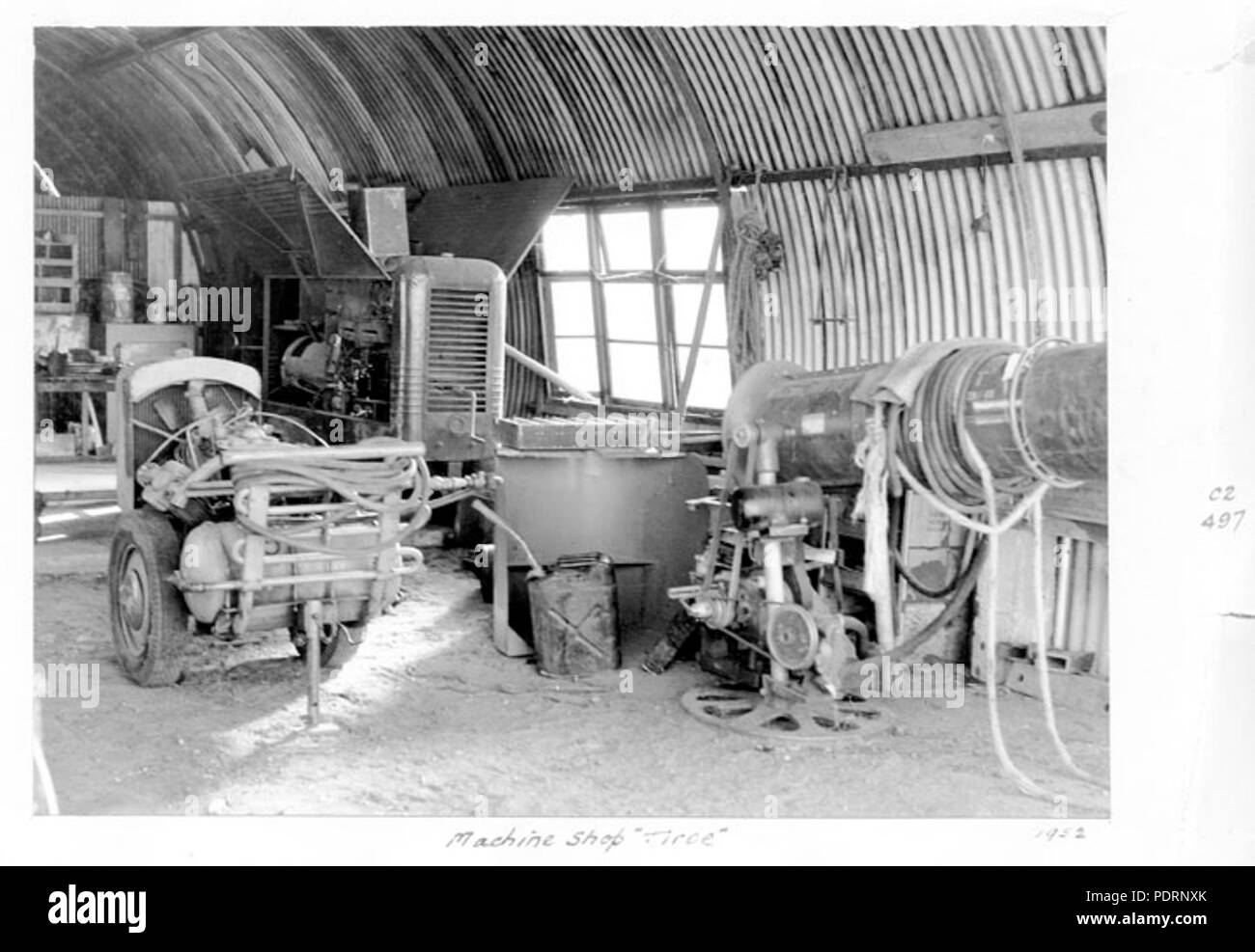 Machine shop Black and White Stock Photos & Images - Alamy