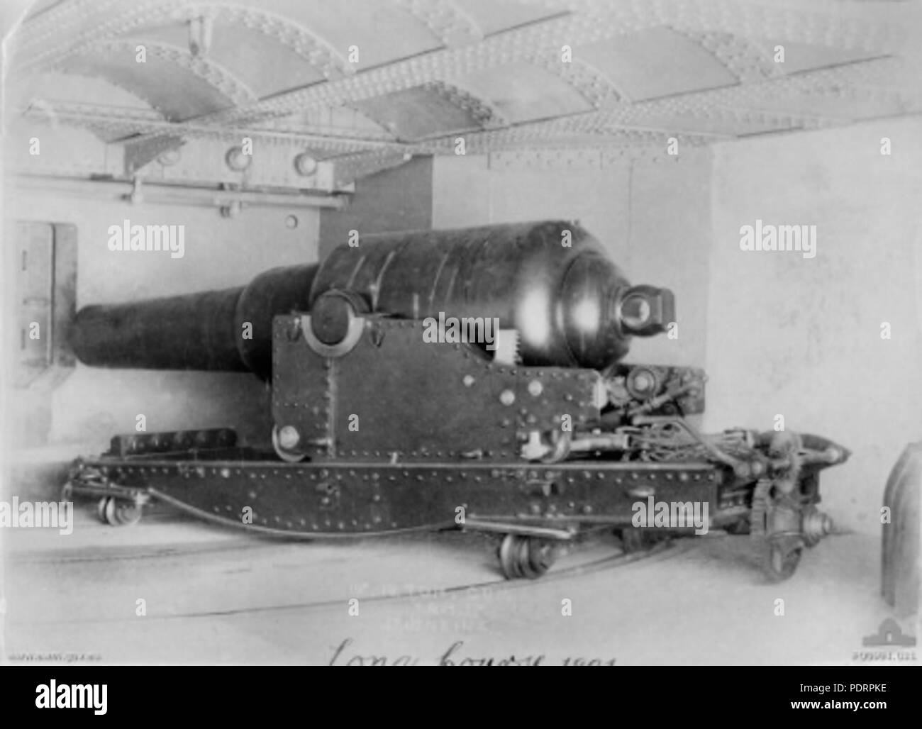 126 RML 10 inch 18 ton gun Georges Head 1891 AWM P00991.021 Stock Photo ...