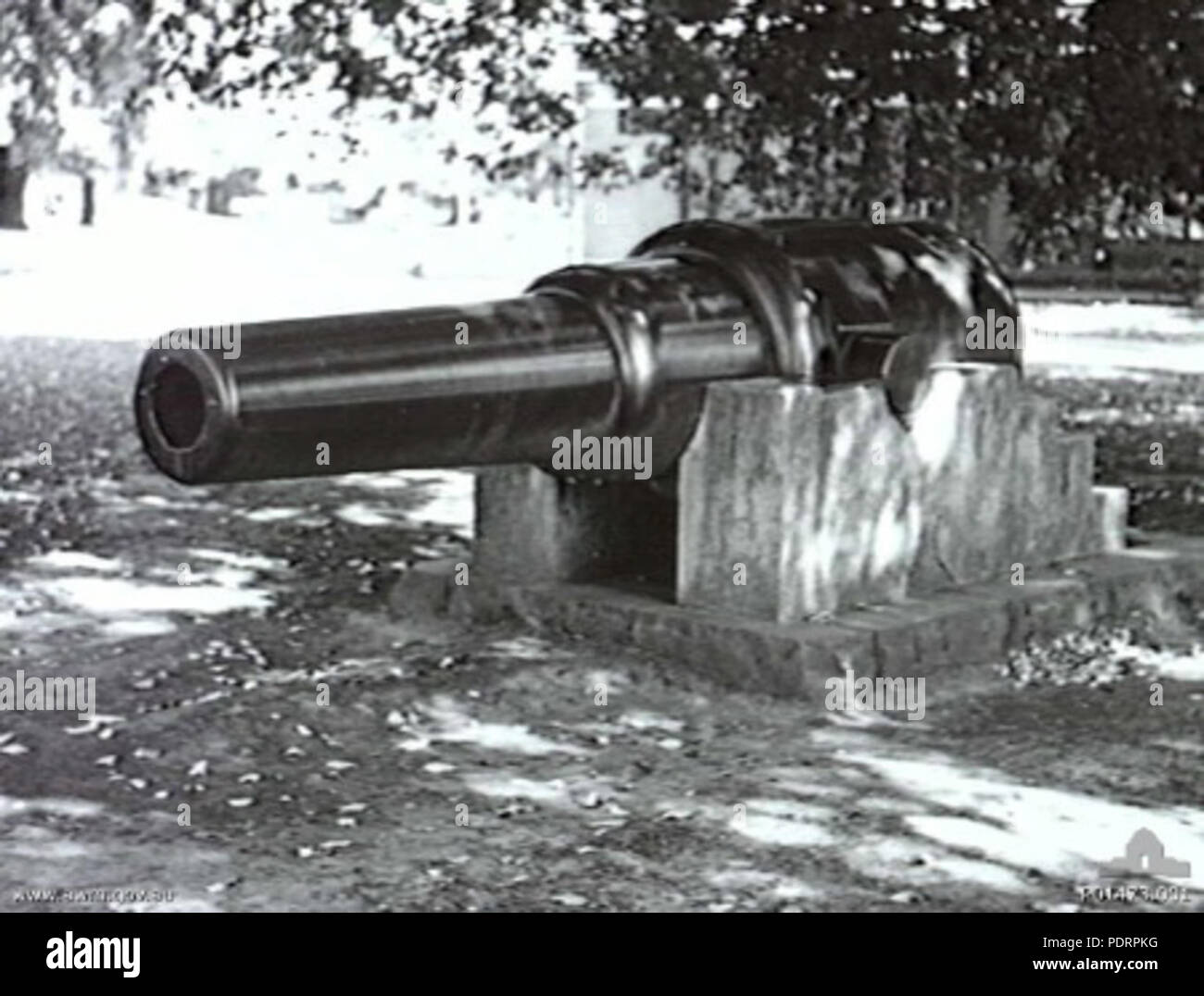 10 inch gun hi-res stock photography and images - Alamy