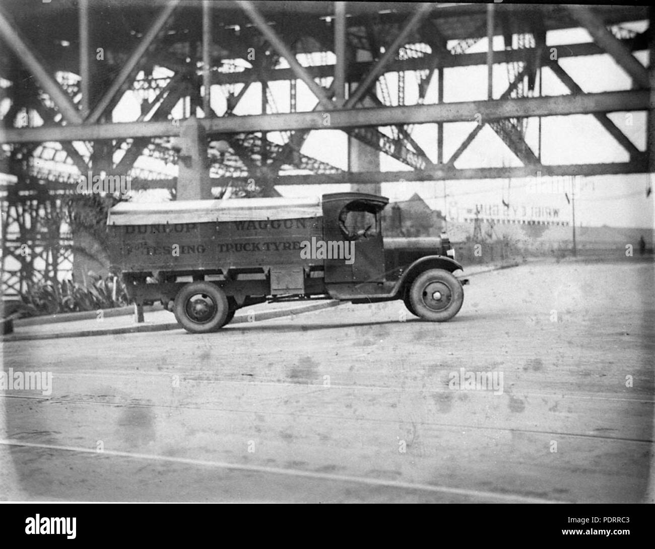 131 SLNSW 10011 Dunlop wagon for testing truck tyres Stock Photo - Alamy