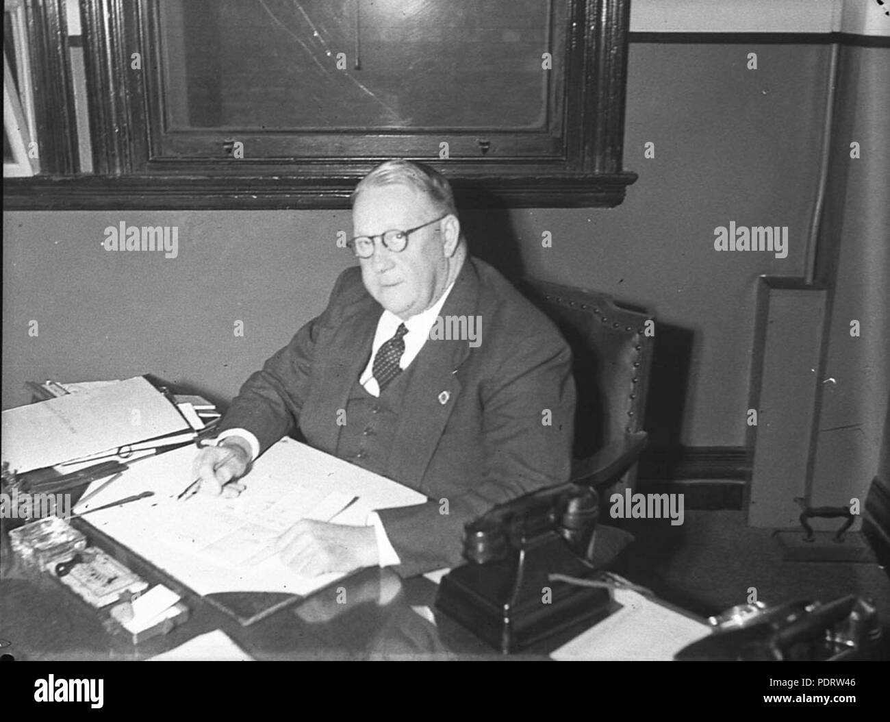 Mr hendy hi-res stock photography and images - Alamy
