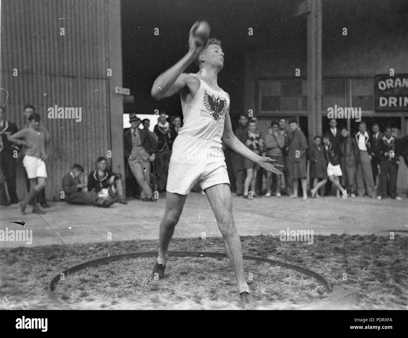 Shot putt hi-res stock photography and images - Alamy