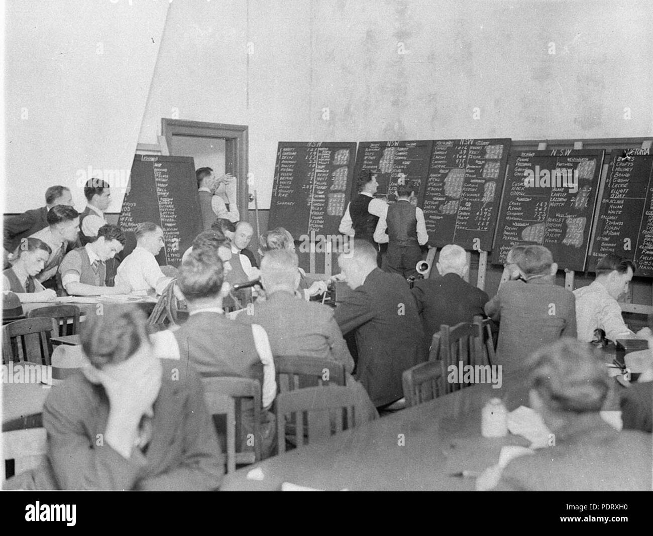 171 SLNSW 7187 Figures coming in from all States Stock Photo - Alamy