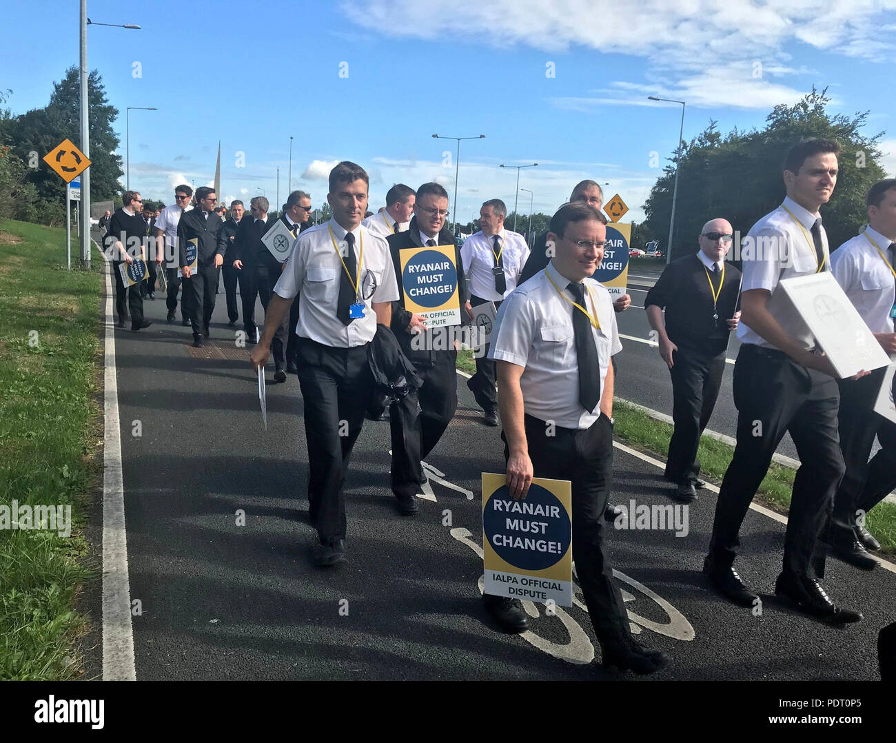 Ryanair pilots strike at Dublin Airport in the fifth strike day against ...