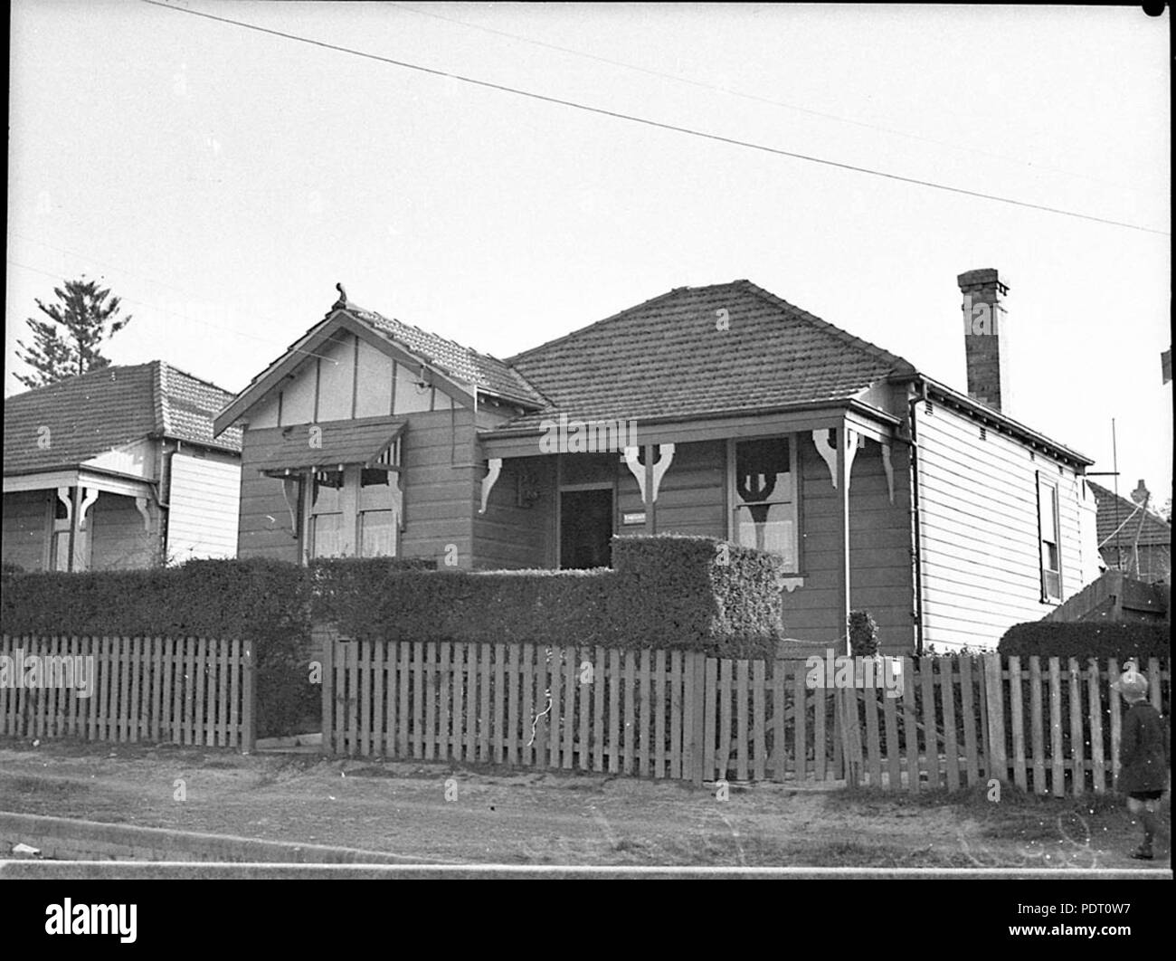 Suburbs house Black and White Stock Photos & Images - Alamy
