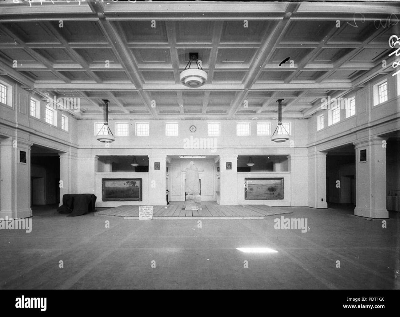 190 SLNSW 8389 Parliament House the entrance to the Kings Hall Kings ...
