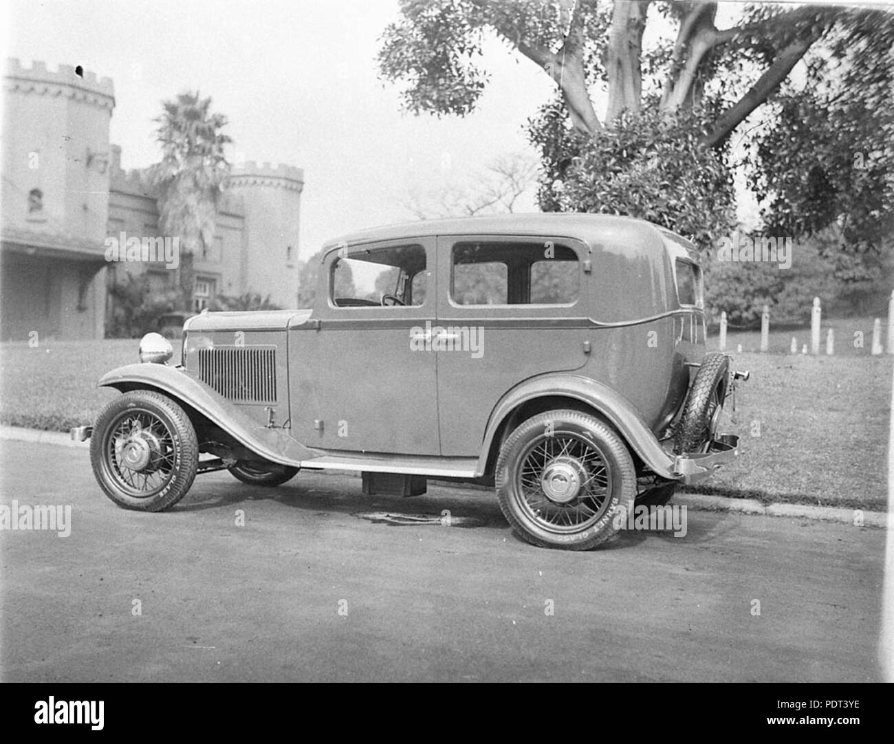 171 SLNSW 7374 English Standard sedan Stock Photo - Alamy