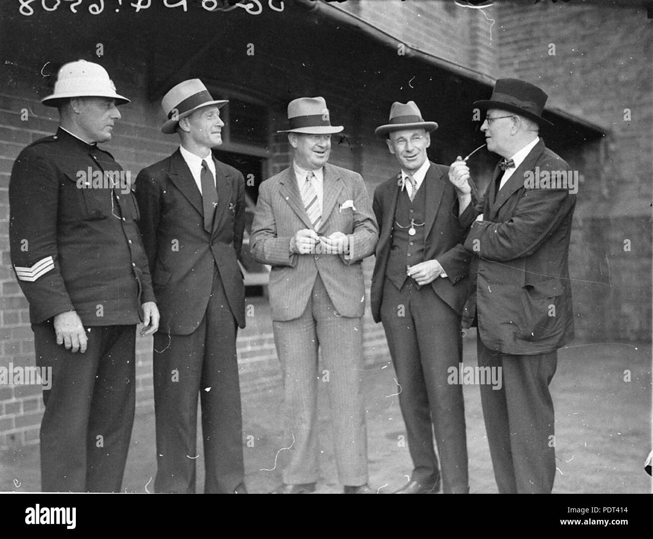 Police detectives Black and White Stock Photos & Images - Alamy