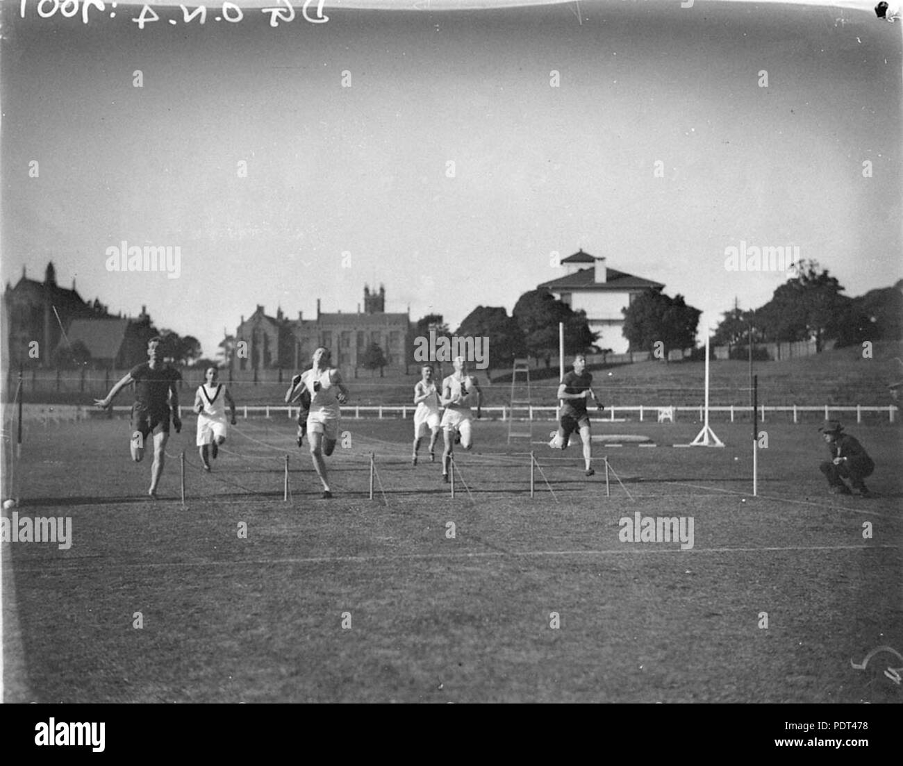 100 yards hi-res stock photography and images - Alamy