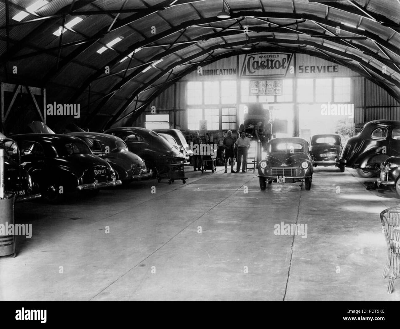 1950s garage hi-res stock photography and images - Alamy