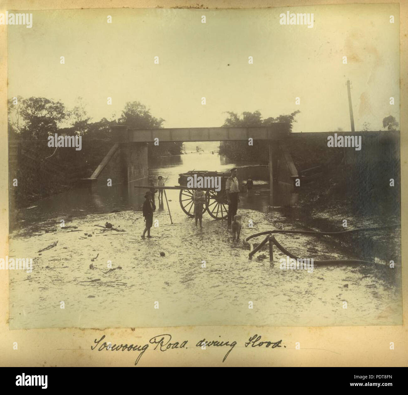 Brisbane floods children hi-res stock photography and images - Alamy