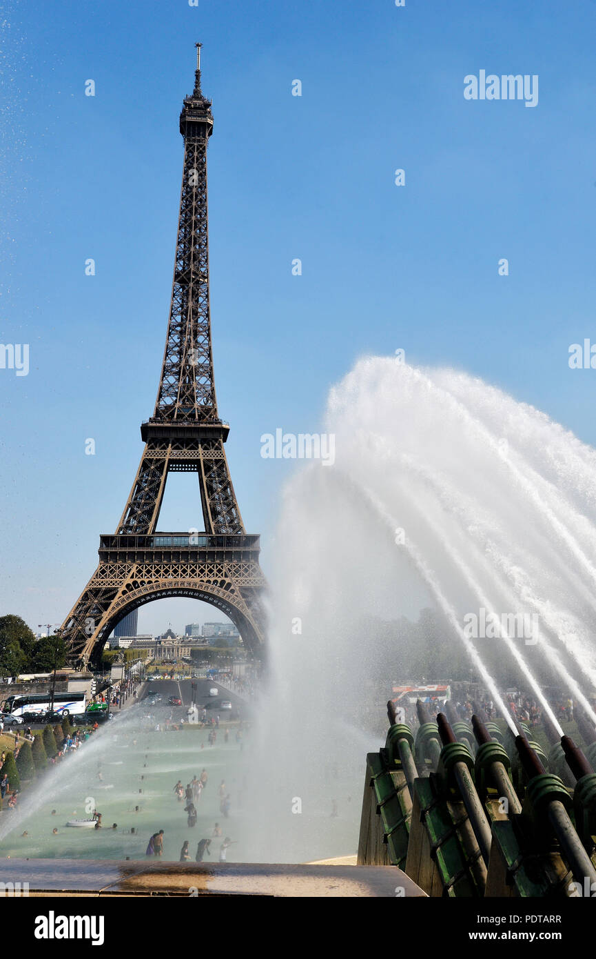 Canicule paris hi-res stock photography and images - Alamy