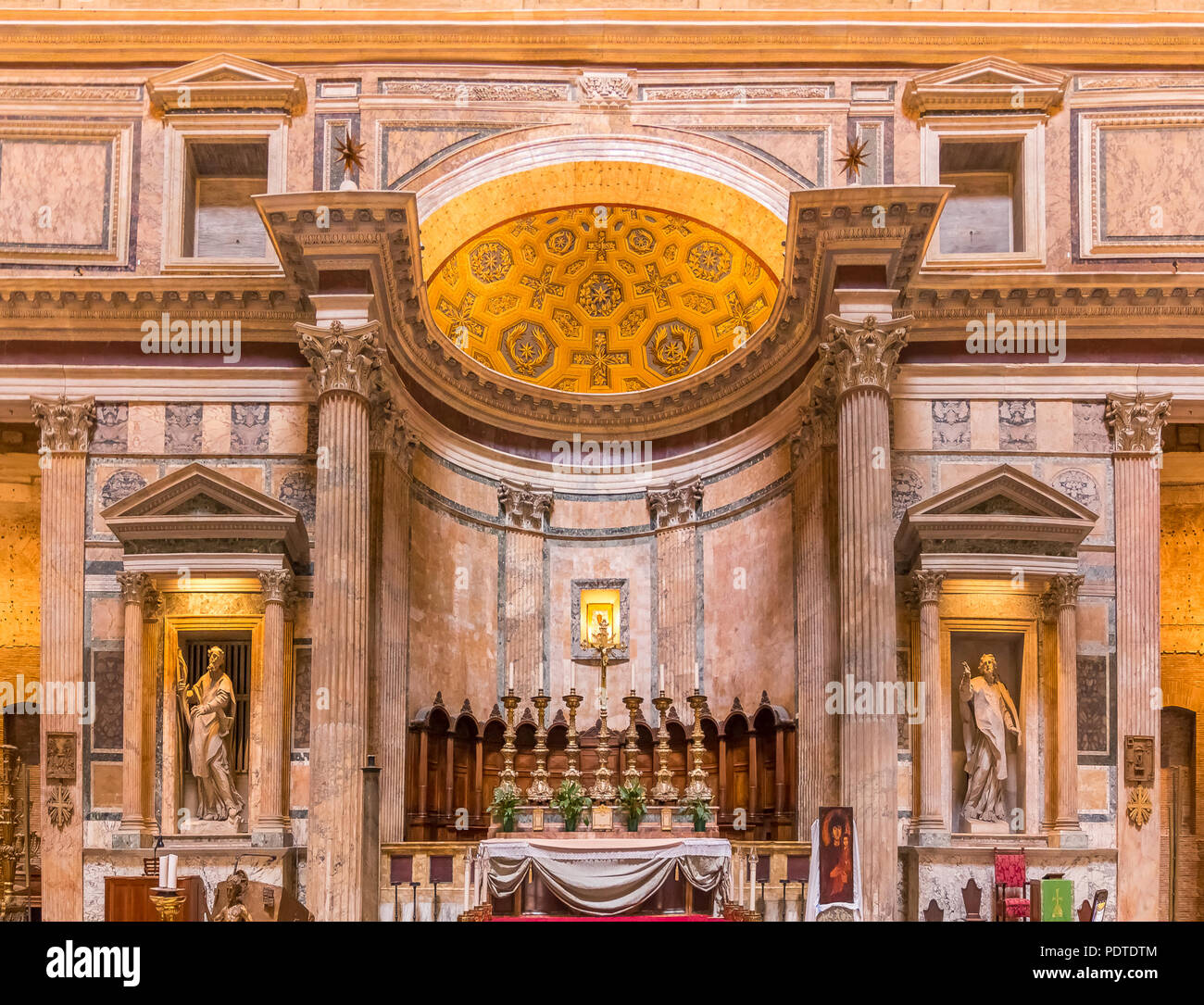 Rome, Italy - October 13, 2016: Altar of the Pantheon in Rome, Italy ...