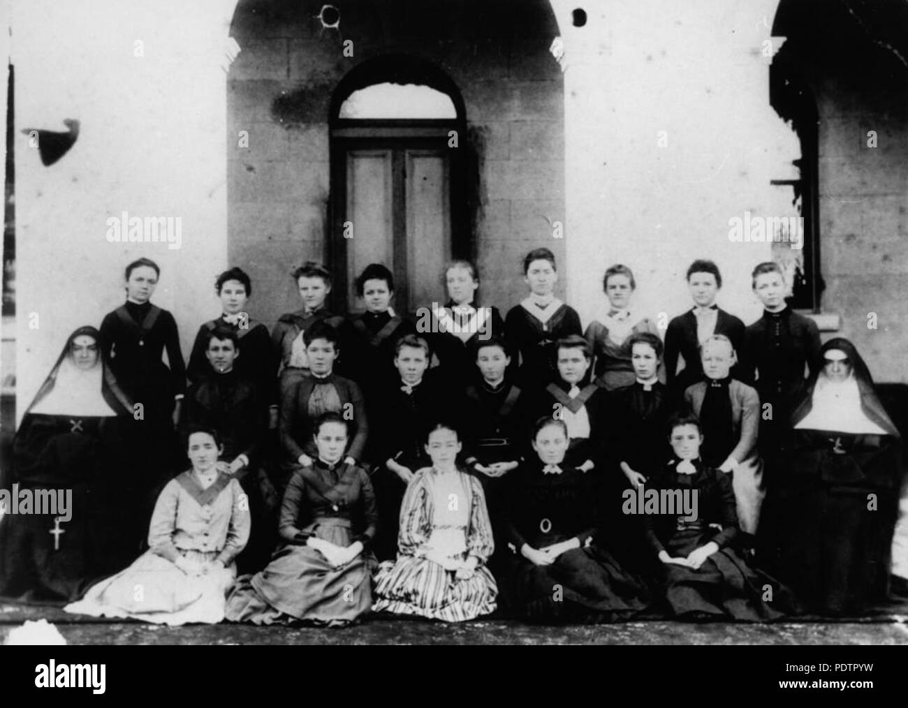Girls convent school hi-res stock photography and images - Alamy