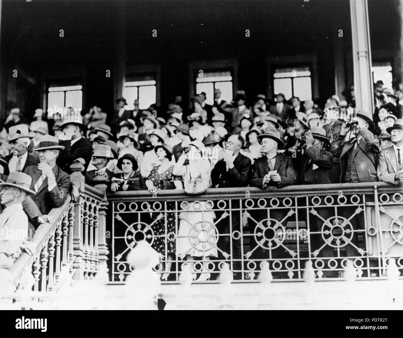 Ascot grandstand 1930s hi-res stock photography and images - Alamy