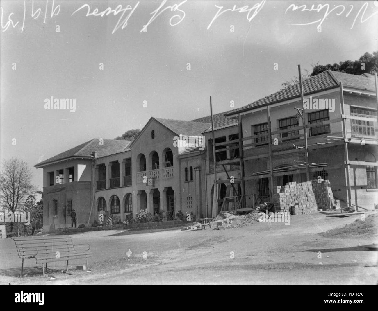 Golf clubhouse 1900's hi-res stock photography and images - Alamy