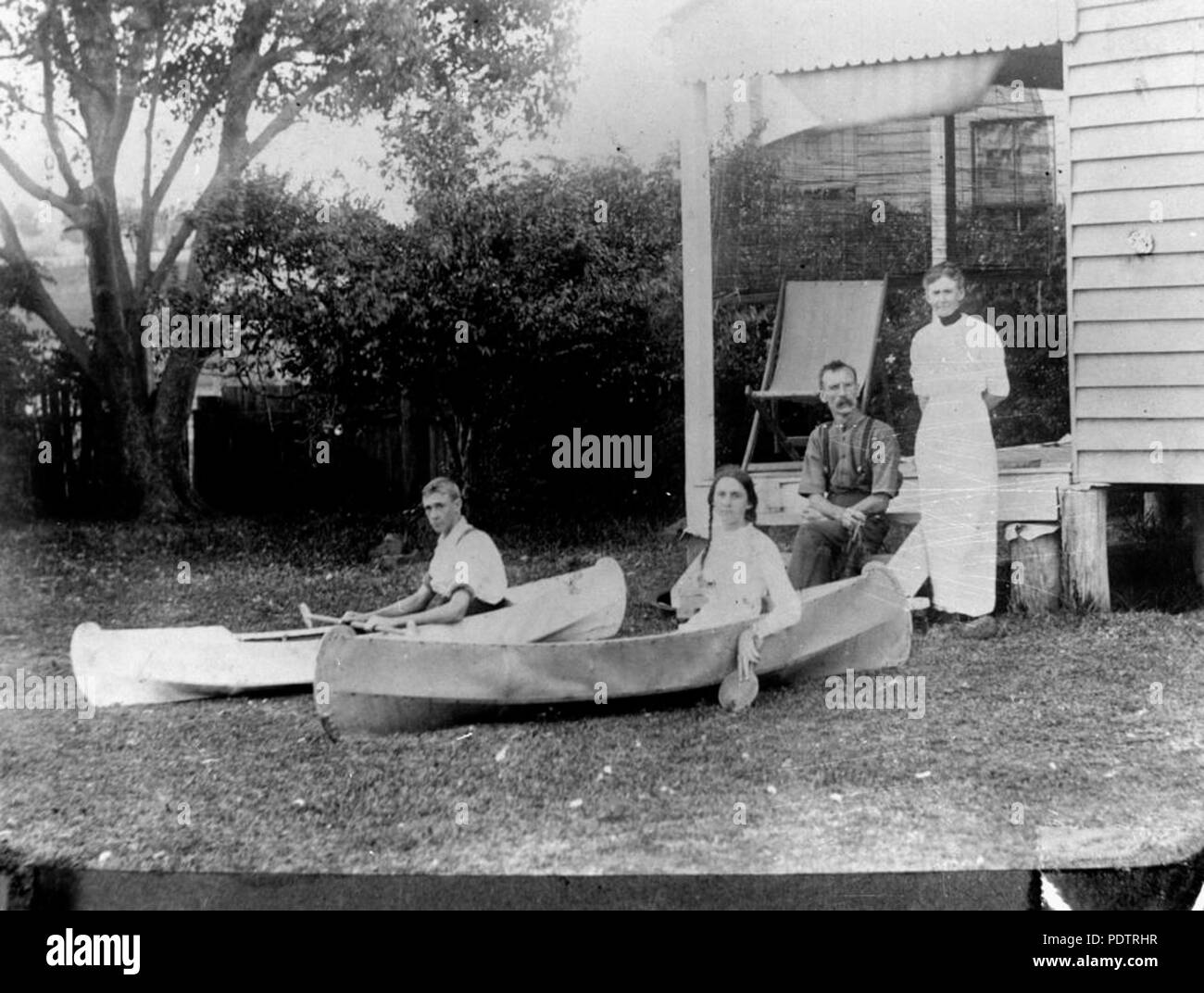 Early 1900s garden hi-res stock photography and images - Alamy